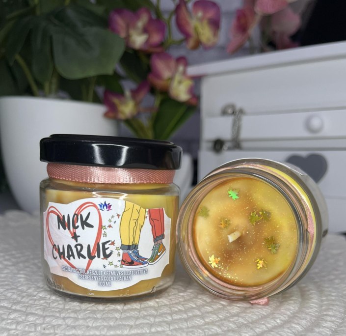 Nick + Charlie szójaviasz gyertya – handmadebyjulievscott.hu